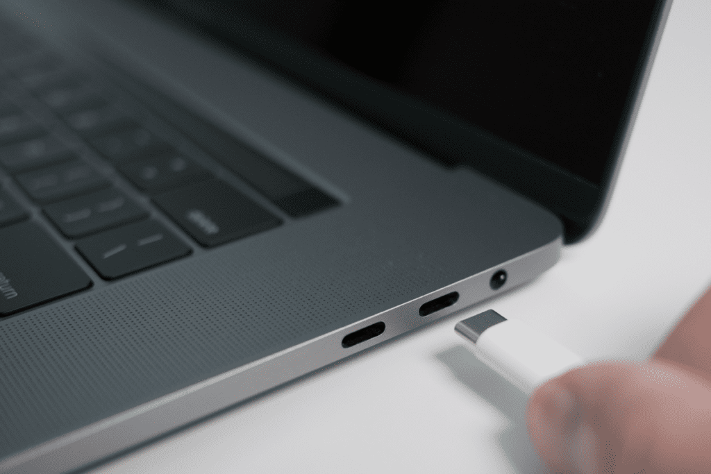 What Is Thunderbolt 3 Used For? - TECH GURU GUY