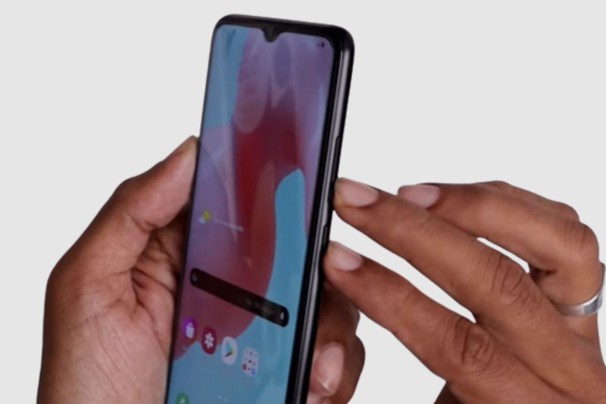 How to Take a Screenshot with the Samsung Galaxy A02S - TECH GURU GUY